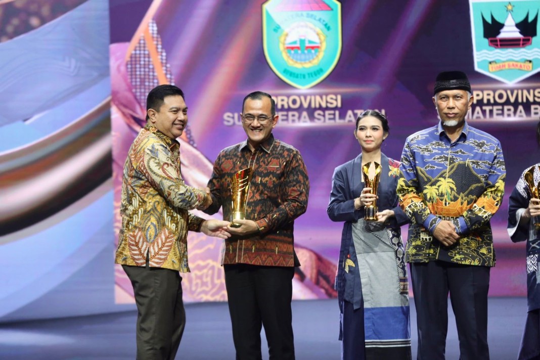 Pemprov Sumsel Berhasil Raih Penghargaan Pemimpin Daerah Awards 2024 dari Inews Media Group ...